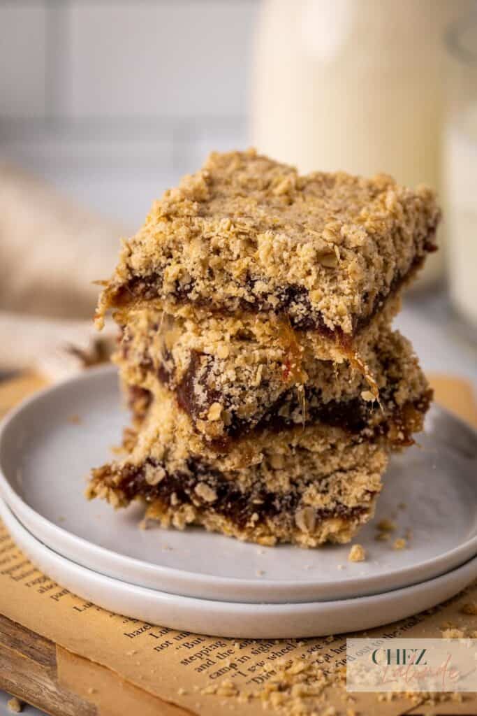 A Classic Canadian Dessert: Old-fashioned Date Squares