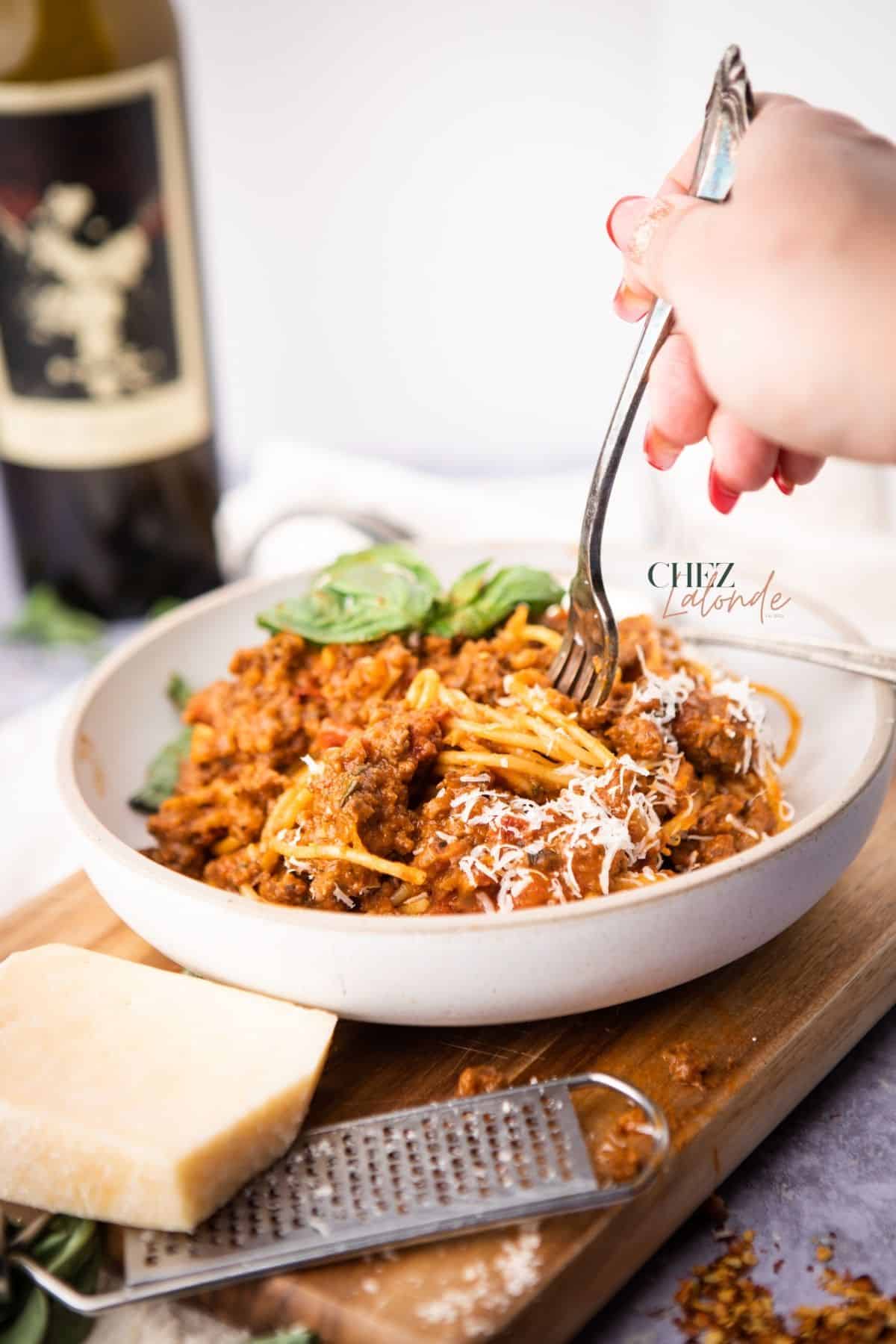 Simple Spaghetti With Meat Sauce For A Busy Weeknight